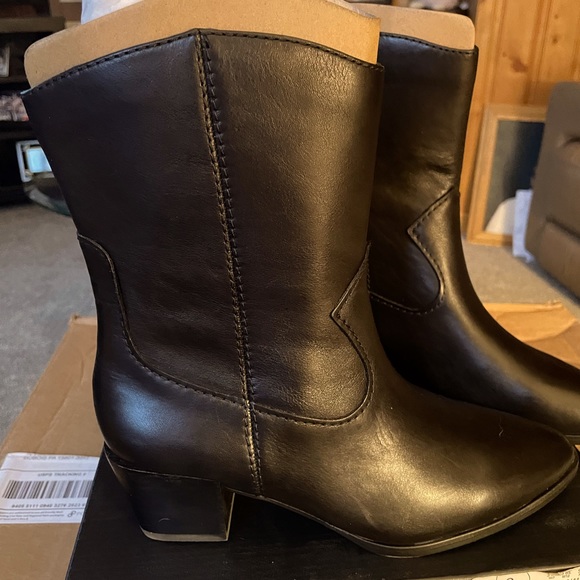 Naturalizer | Shoes | Wow Naturalizer Black Cowboy Boots With Inch Heel ...